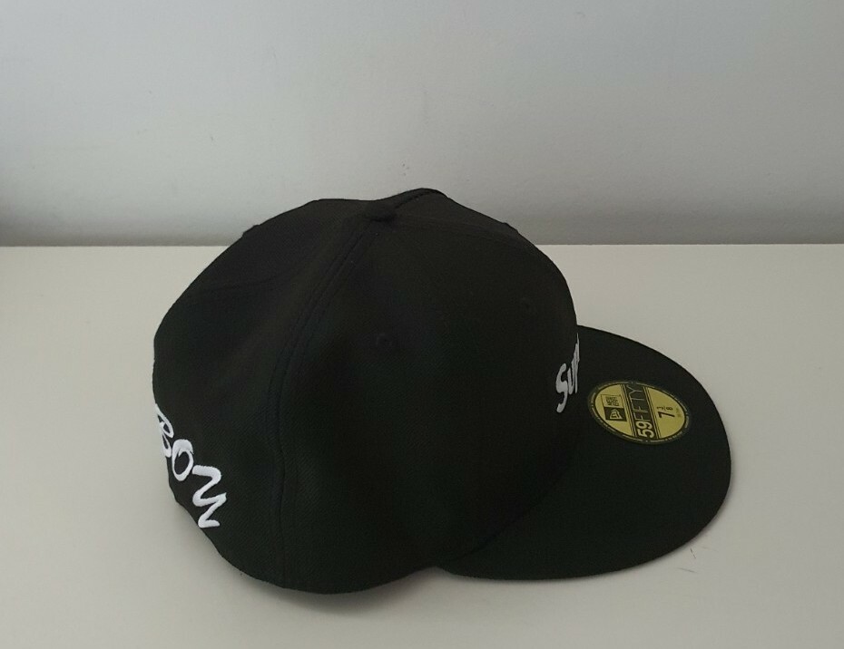 Gorra De Logo De Caja Negra Playboy De New Era Supreme SS17 Talla 7 3/8 ...