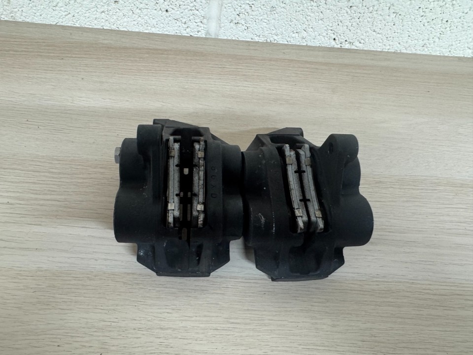 Yamaha R1 4XV 1998-1999 - Front brake calipers blue spot #1 | eBay UK