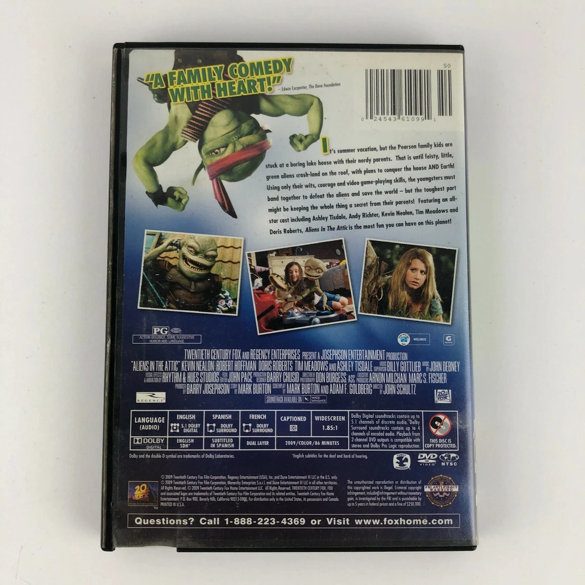 Aliens In The Attic Characters