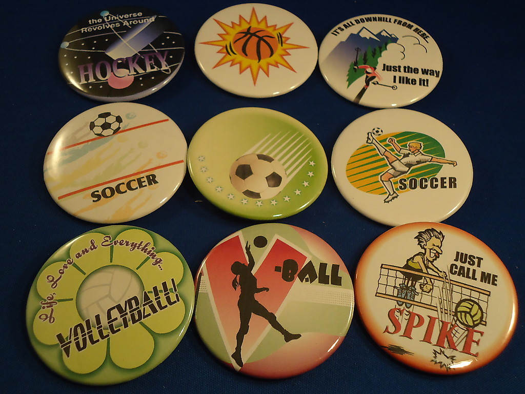 Lot of 9 SPORTS BUTTONS pins Irregular FREE S/H Soccer Volleyball Skiing Hockey | eBay
