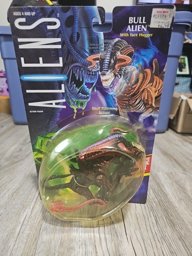 ALIENS Bull Alien Action Figure with Comic NEW SEALED Vintage 1992 ...
