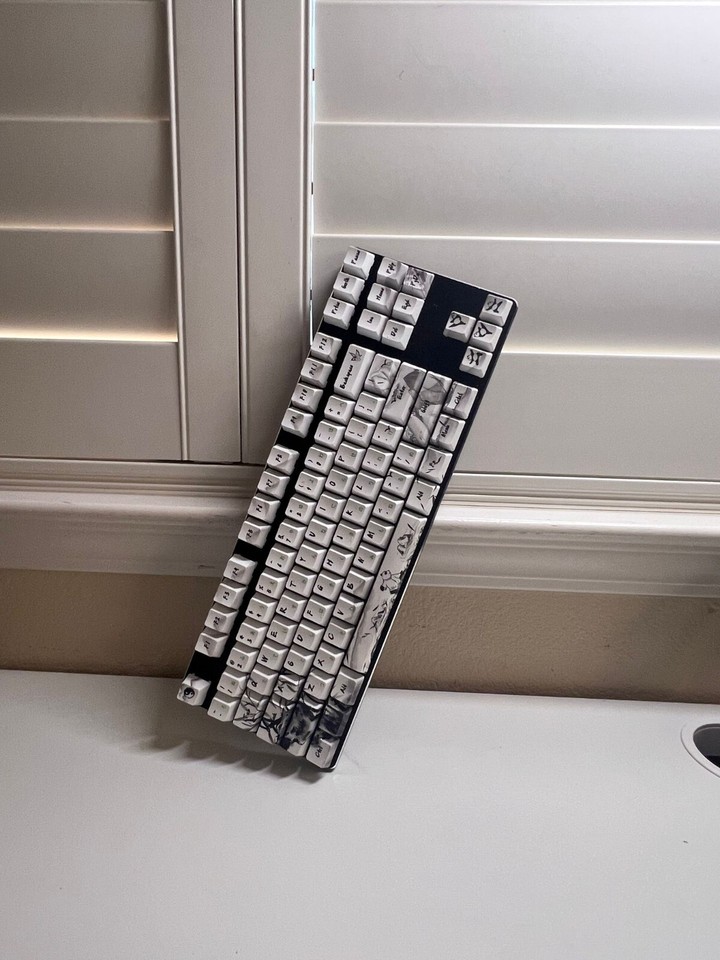 Glorious GMMK Wired Mechanical Keyboard Barebones Case, and Panda ...
