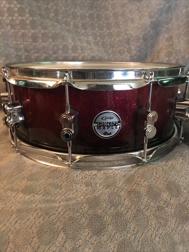 PDP Pacific By DW Concept Maple Snare Drum 5.5x14” Red/Black Sparkle ...