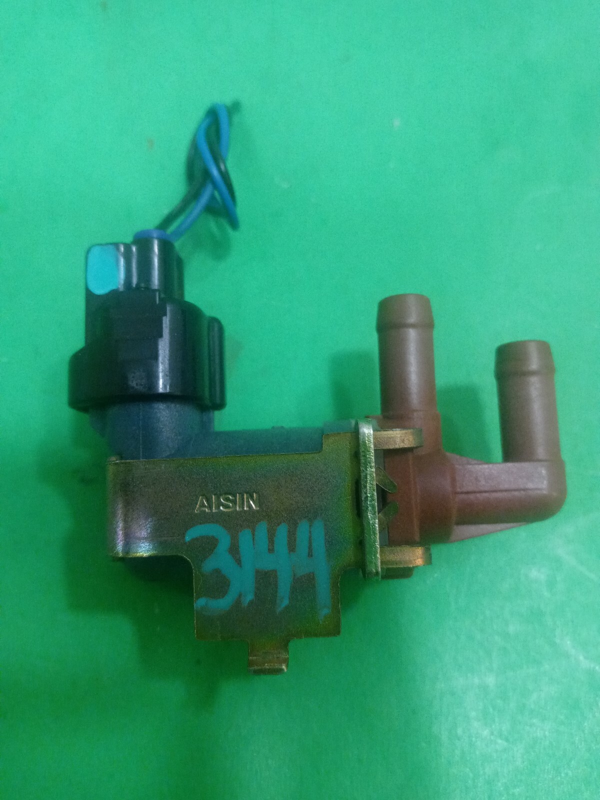 1998-02 TOYOTA COROLLA GENUINE VACUUM SWITCH VALVE 90910-12186 OEM for ...