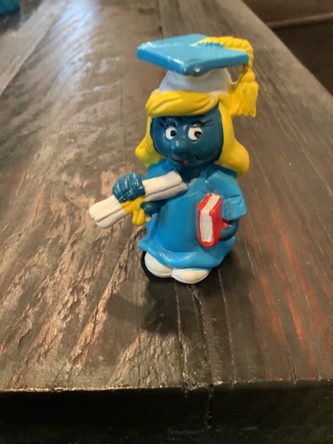 20151 Graduation Smurfette 2” Figurine Vintage Smurf 1981 Hong Kong ...