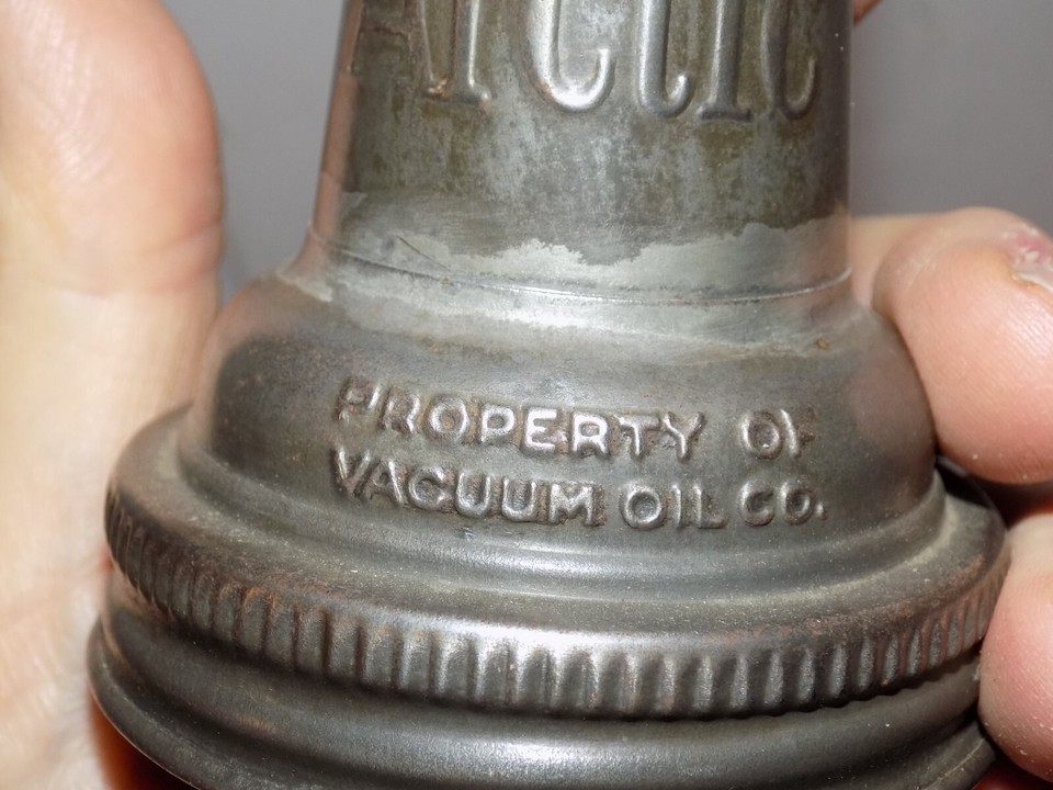 Vintage Mobil Gargoyle Arctic Oil Bottle Metal Embossed Spout | eBay