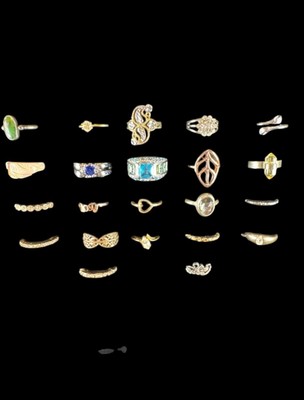 Vintage & Modern Mixed Lot of 22 Rings – Gold Tone, Gemstone, Statement ...