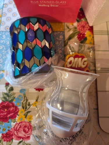 Pink Zebra Wallhug Lot Pluggable Diffuser with Decor | eBay