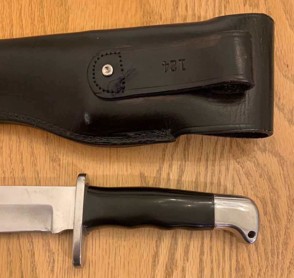 RARE 2 LINE INVERTED BUCK 124 FRONTIERSMAN KNIFE W/ EARLY SHEATH USED ...