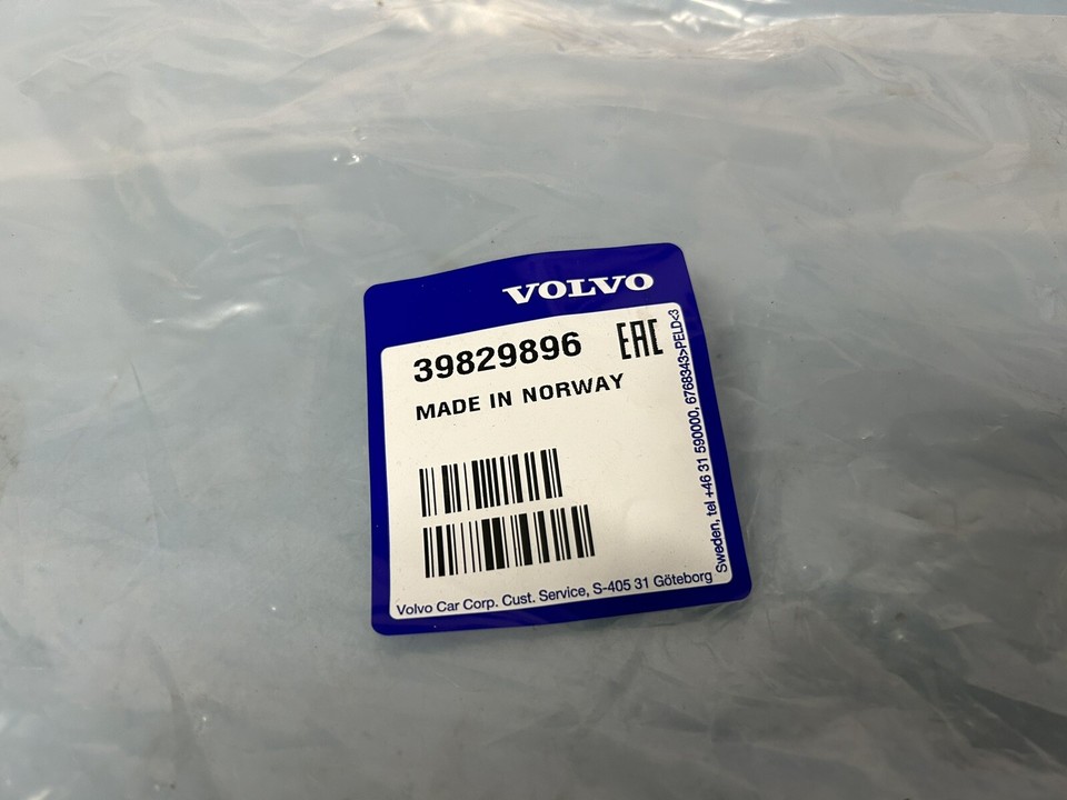 VOLVO XC90 O/S FRONT BUMPER LOWER SPOILER TRIM 2016 - 2019 BRAND NEW ...