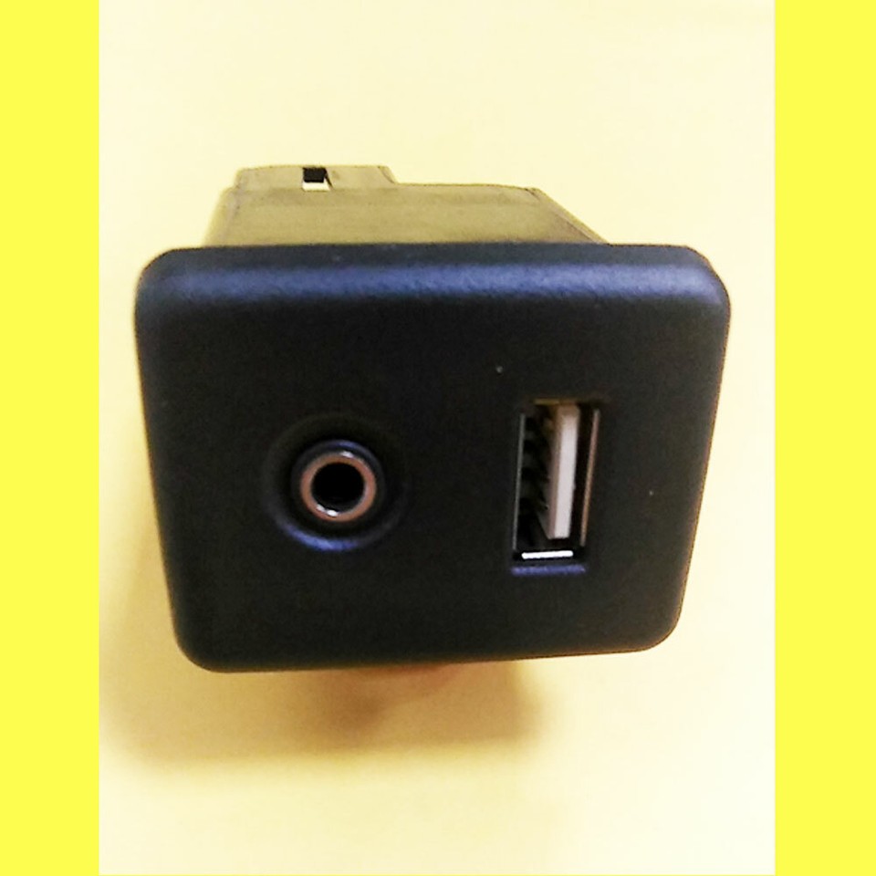 Center Console RECEPTACLE Jack DUAL USB PORT slot connector For GM ...
