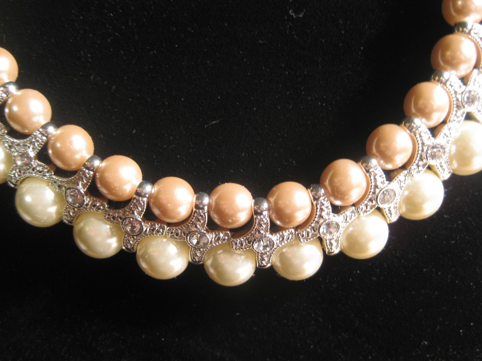 Avon Signature Collection Pure Elegance Pearlesque Necklace EArring Set ...