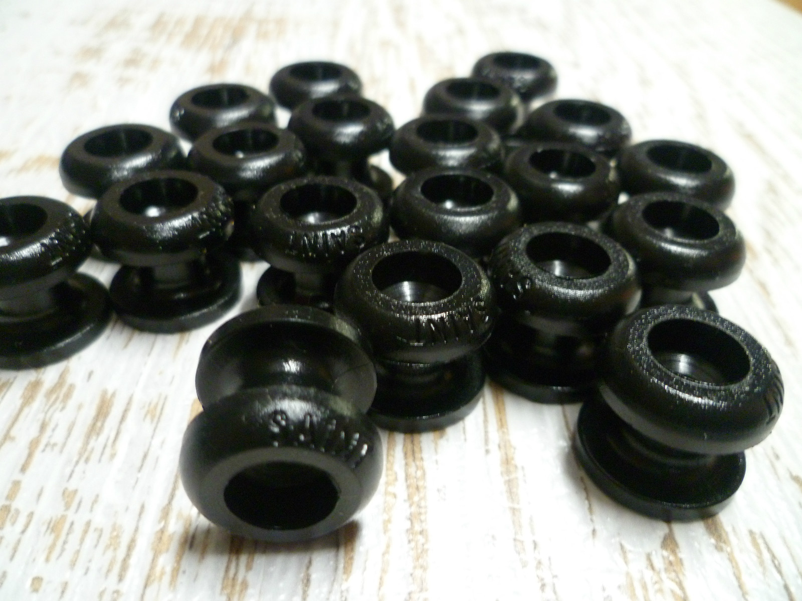 Ute Rope Buttons - Saint - S308B - 30 Pack - Bungee Boat Tarp Tonneau ...