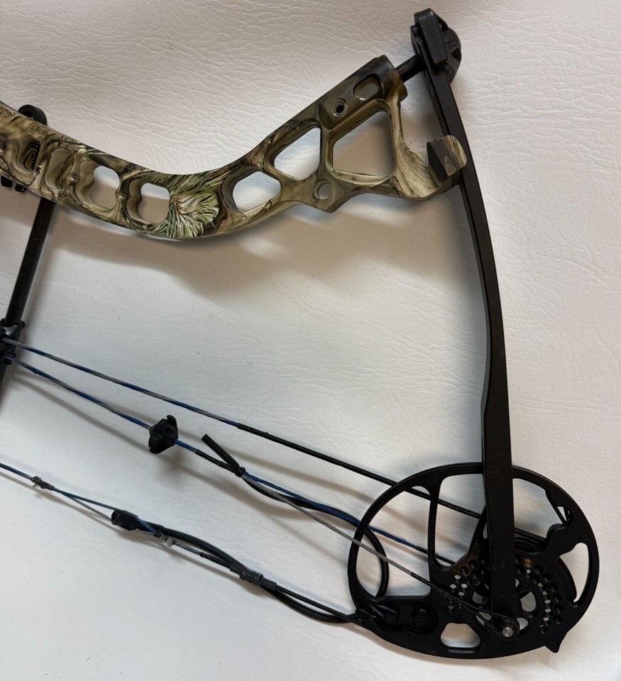 Diamond BowTech Infinite Edge Pro 5-70# 13-31in Compound Bow RH | eBay