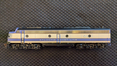 Proto 2000 HO EMD E8 diesel, ACL #500, Runs & pulls great. Nice. | eBay