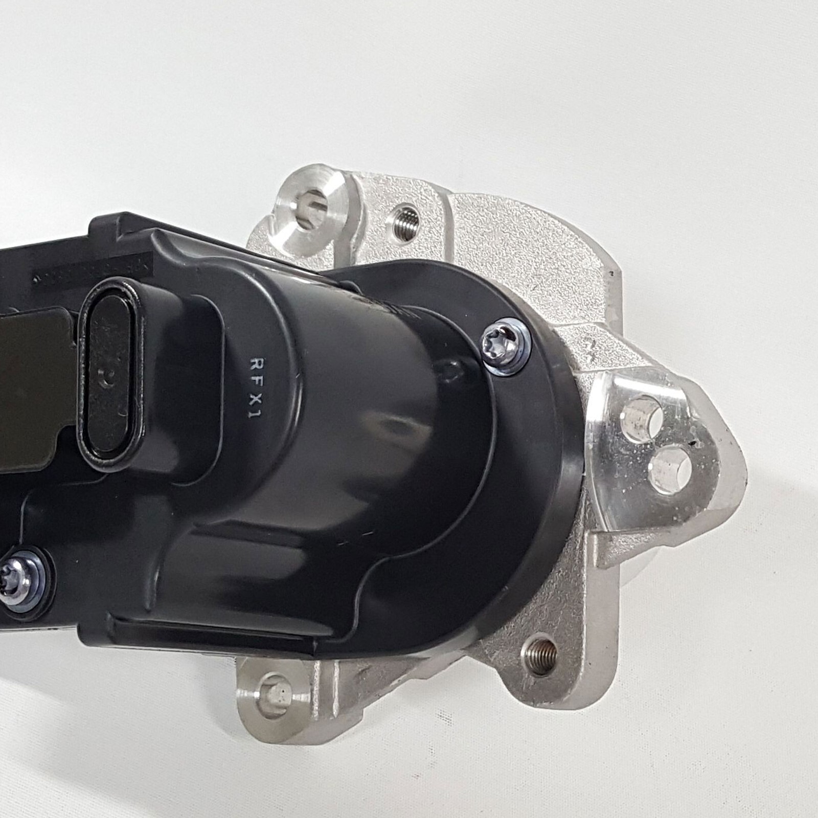 Genuine 284102F600 EGR Valve + Gasket 1P For Hyundai Santa Fe 2015-2017 ...