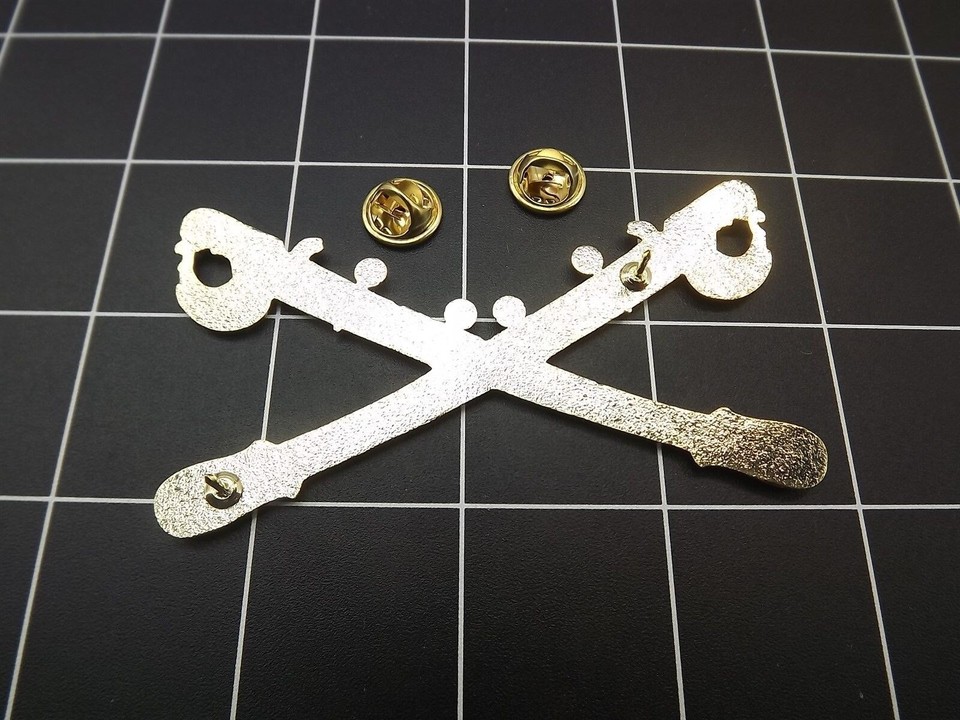 BRAND NEW Lapel Pin "U.S. ARMY CALVARY SWORDS" LIFETIME GUARANTEE 3-3/8 ...