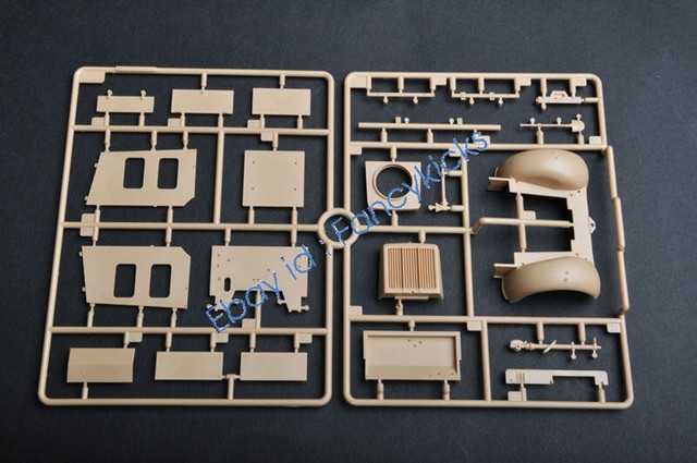 Trumpeter 1/35 01585 German 8.8cm Flak 18 Selbstfahrlafette for sale ...