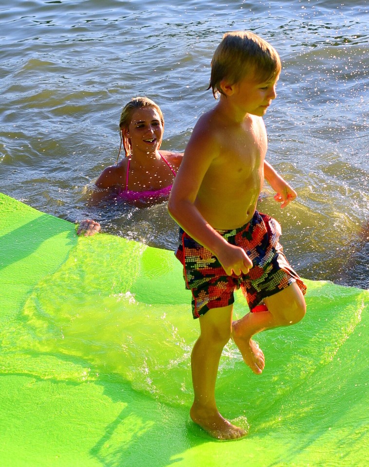 Rubber Dockie 9x5 Floating Foam Water Mat Lily Pad for Boats Lakes Rivers Ocean | eBay