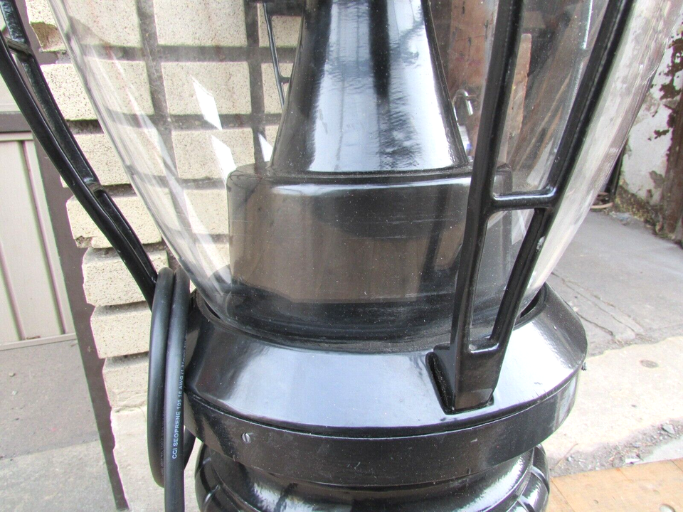 Stunning GE Evolve LED Post Top - Avery StreetDreams – EPAS Bronze Pole ...