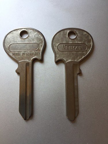 Rare NOS Vintage Ferrari/NEIMAN ignition key blank Fits208 246 275 308 ...