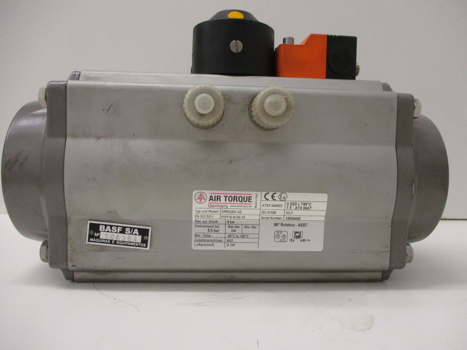 AIR TORQUE DR00220U / F07F10-N-DS-22 ACTUATOR w/NORGREN 9710515 ...