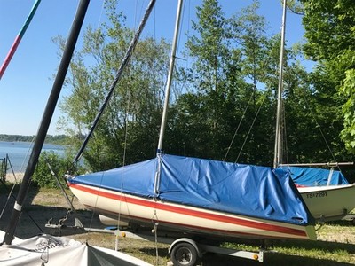 Conger Jolle mit Trailer und E- Motor u. 2 Accus gut erhalten und ...