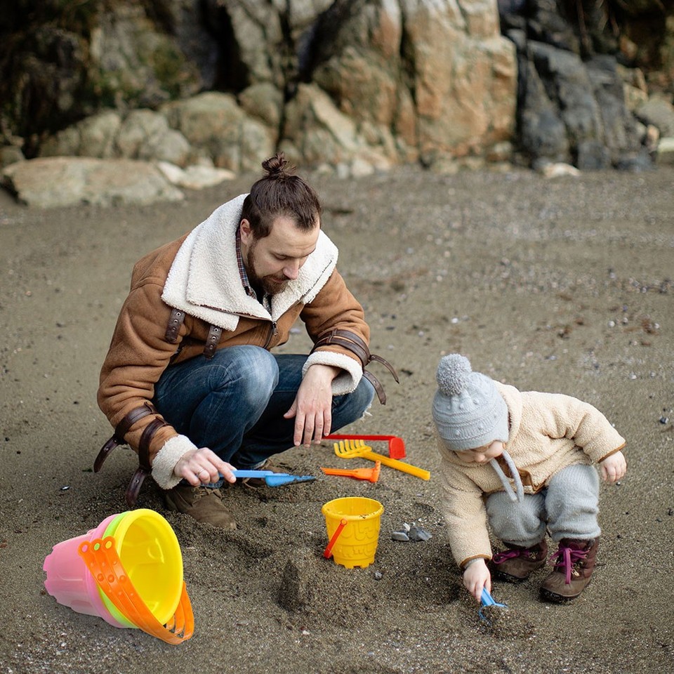 4 Pcs Kids Mini Plastic Beach Bucket Toy Set Child Sand Bucket Toys ...