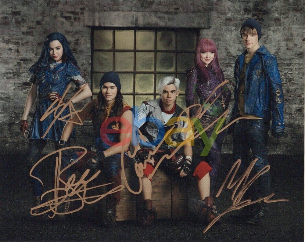 Descendants Cameron Carson Boyce Stewart Autographed Signed 8x10 Photo ...