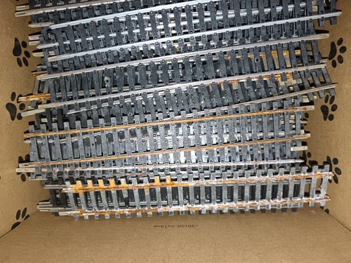 Job lot of 115 pieces of Hornby R600 Standard Straight Track with steel ...