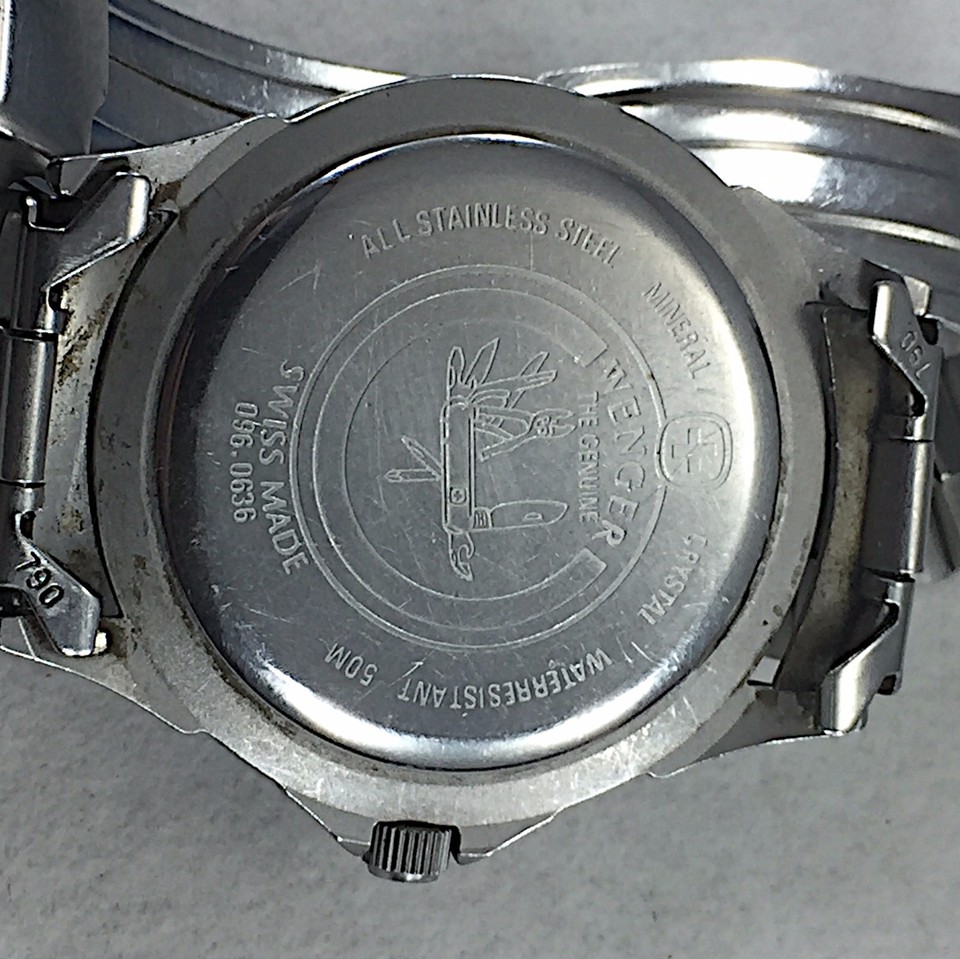 WENGER STAINLESS STEEL MEN's SWISS QUARTZ WATCH 12 HOUR DIAL DAY/DATE ...