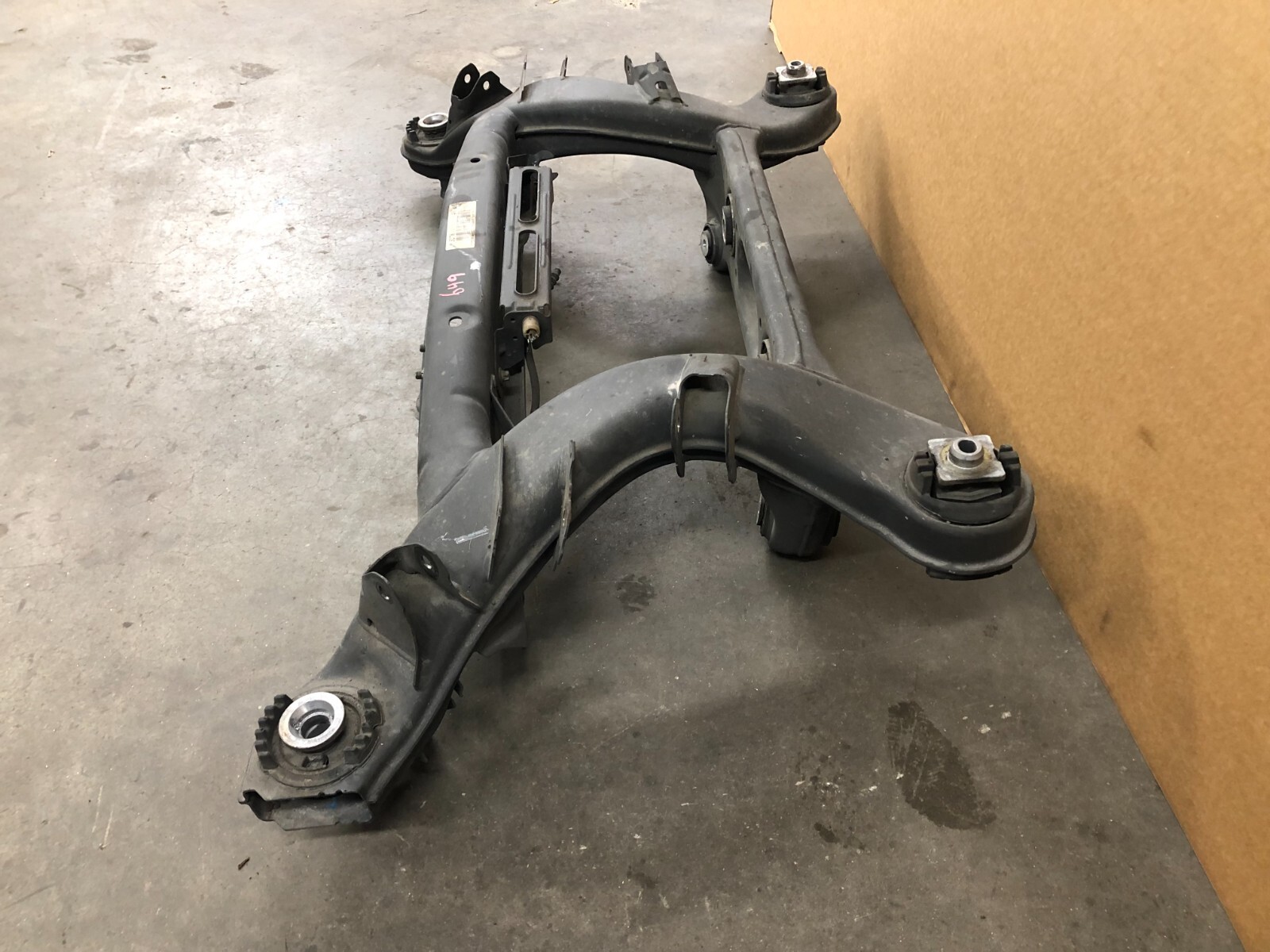 2010-2013 MERCEDES E-CLASS E350 4-MATIC REAR SUBFRAME CRADLE OEM LOT649 ...