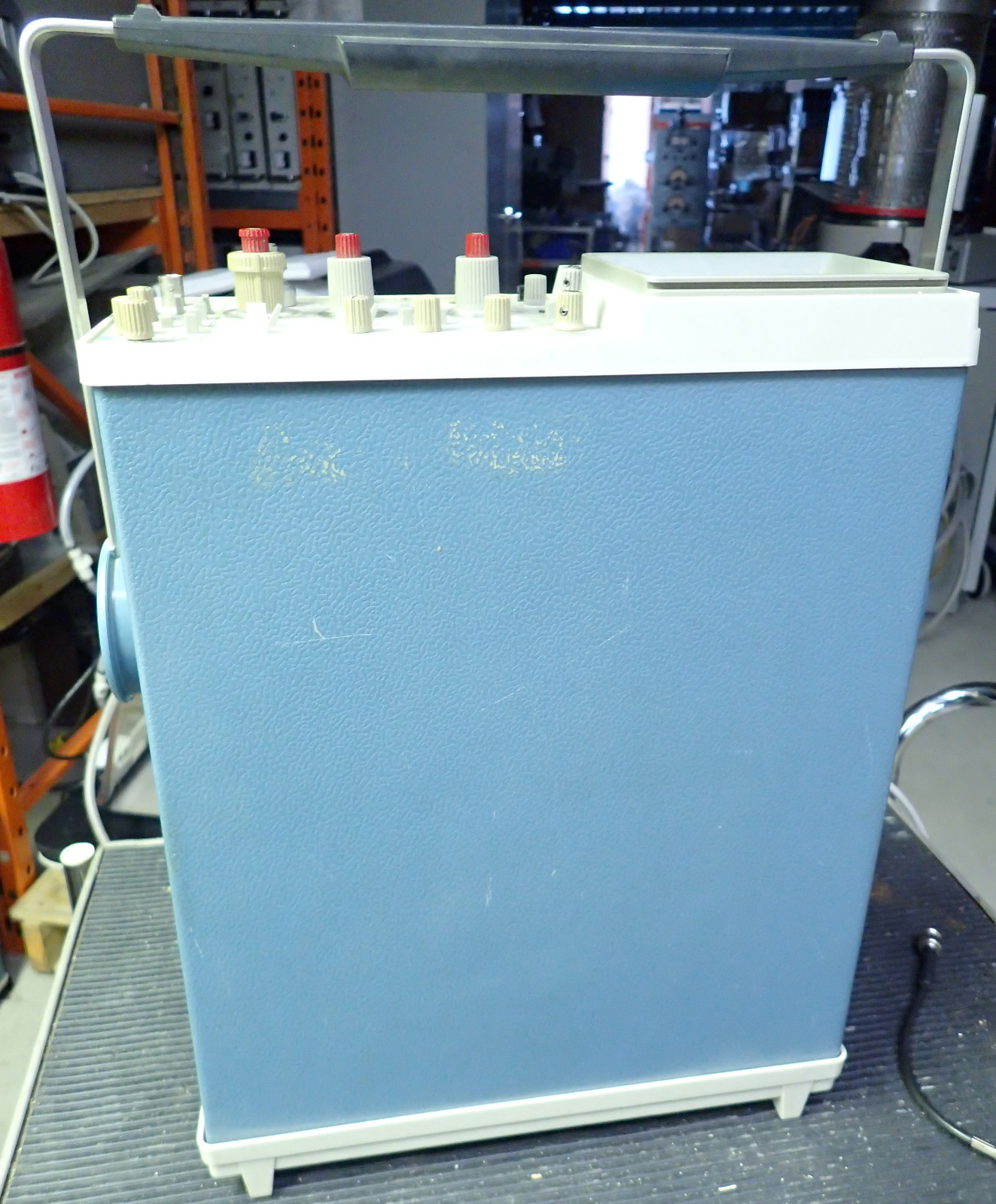 TEKTRONIX 2235 100 MHz OSCILLOSCOPE 2 Ch, 2mV/ DIVISION - 5 V ...