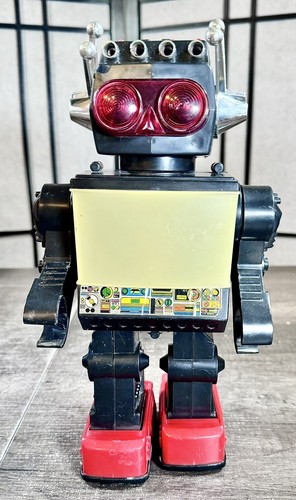 Vintage Kamco Saturn TV Giant Walking Robot Battery Operated Space Toy ...