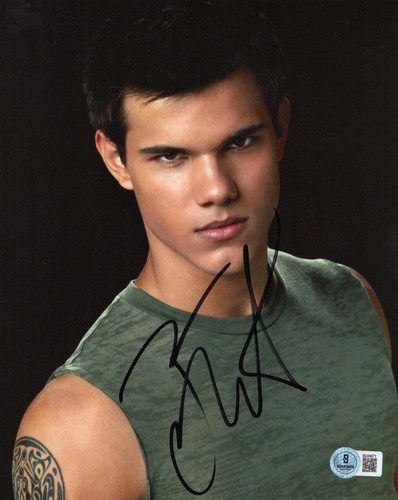 TAYLOR LAUTNER SIGNED TWILIGHT SAGA JACOB 8x10 MOVIE PHOTO 2 ACTOR ...