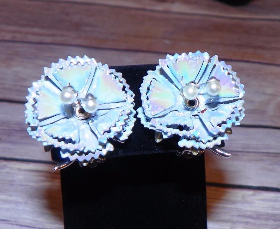 Vintage Blue Flower Clip On Earrings Iridescent Pakula Costume jewelry ...