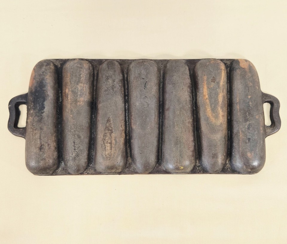 Vintage Cast Iron Cornbread Stick Pan 7 Corn Cob Ear Baking Mold Marked ...
