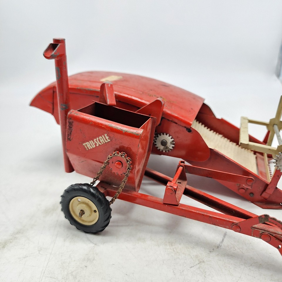 Vintage Tru-Scale Combine Metal Farm Toy Pressed Steel Red 1/16 Read ...