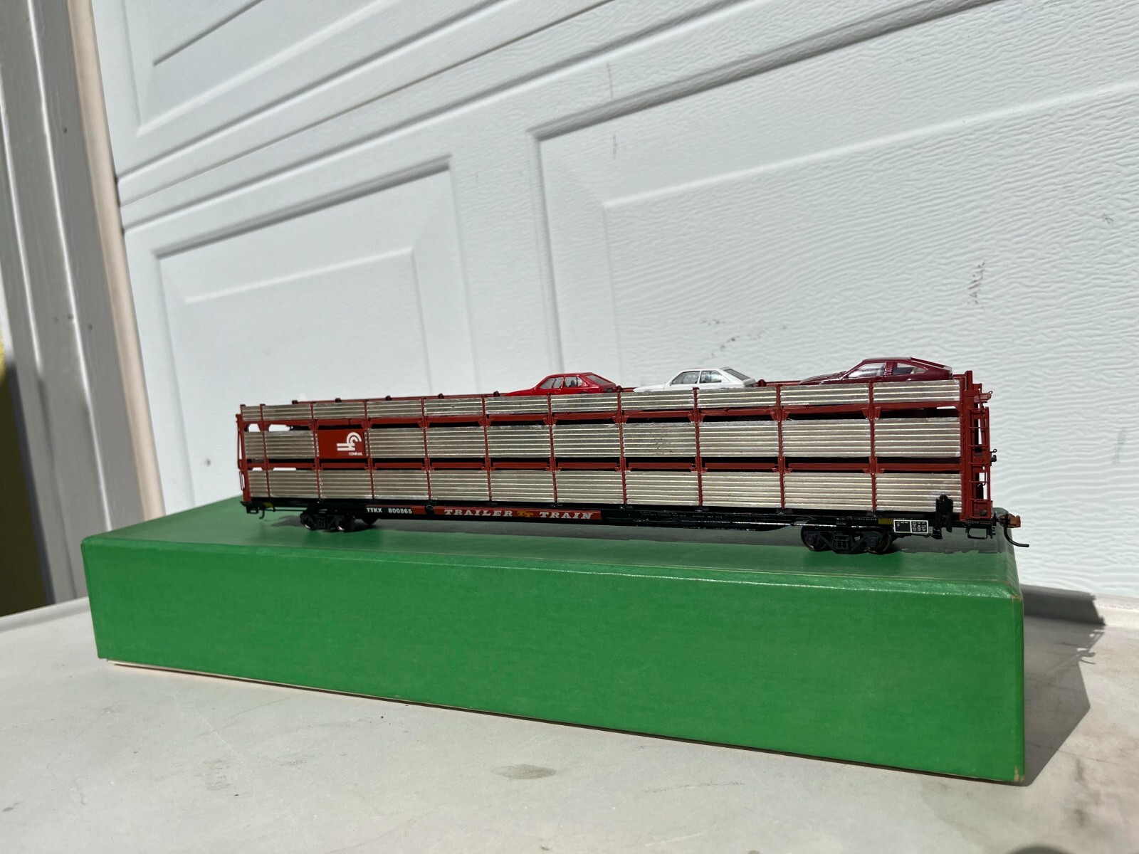 HO OMI OVERLAND MODELS CONRAIL BRASS AUTORACK WITH SEVEN 1/87 VEHICLE ...