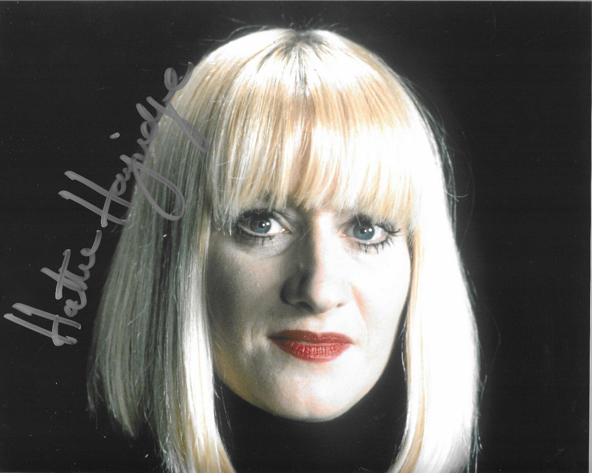 From Red Dwarf Holly THE RED DWARF SECTION .:. Queeg