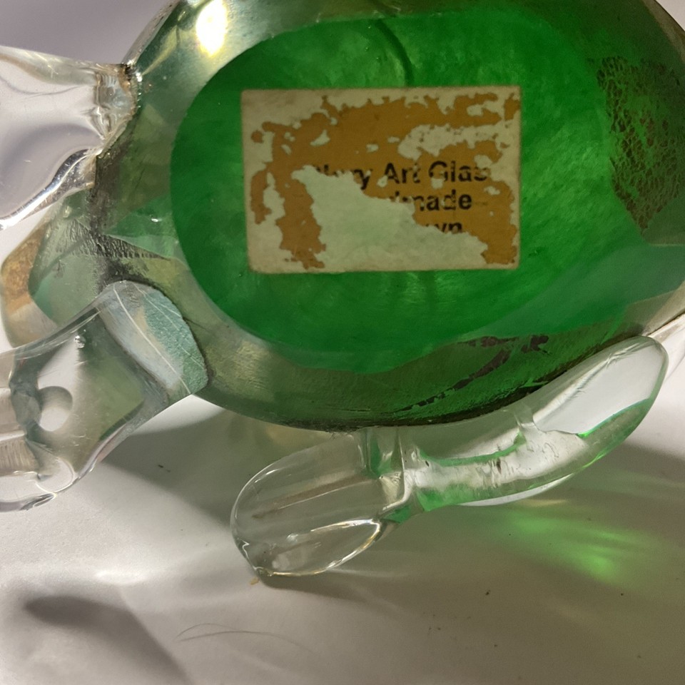 Green glass Frog With Fluid Gold. See Label. Art Glass. Length 8 cm s G ...