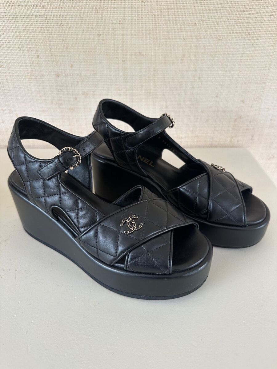 Chanel Wedge Platform Leather Sandal Size 38 Perfect Chanel Wedge Platform Leather Sandal Size 38 Perfect