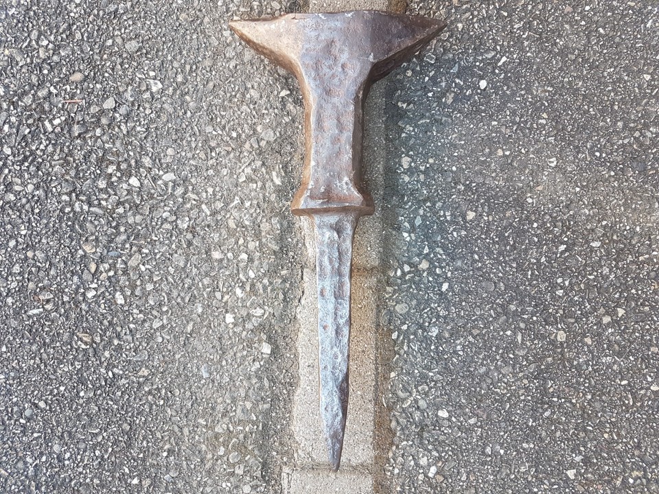 Ancienne bigorne enclume battre fer forgé outil métier forgeron ...