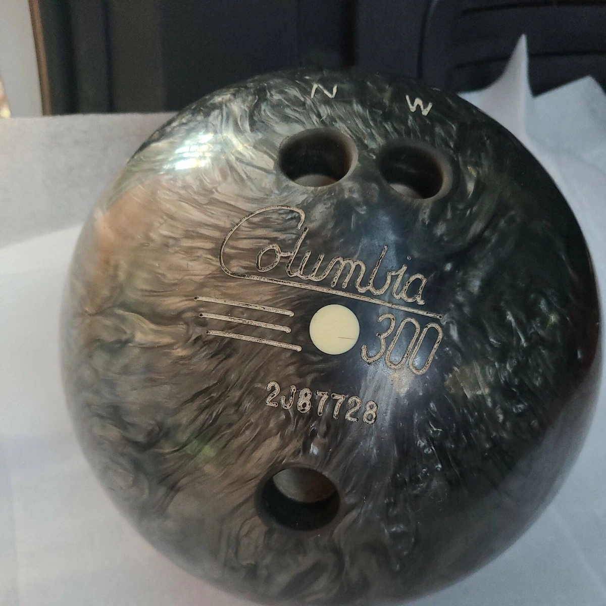 Columbia 300 White Dot