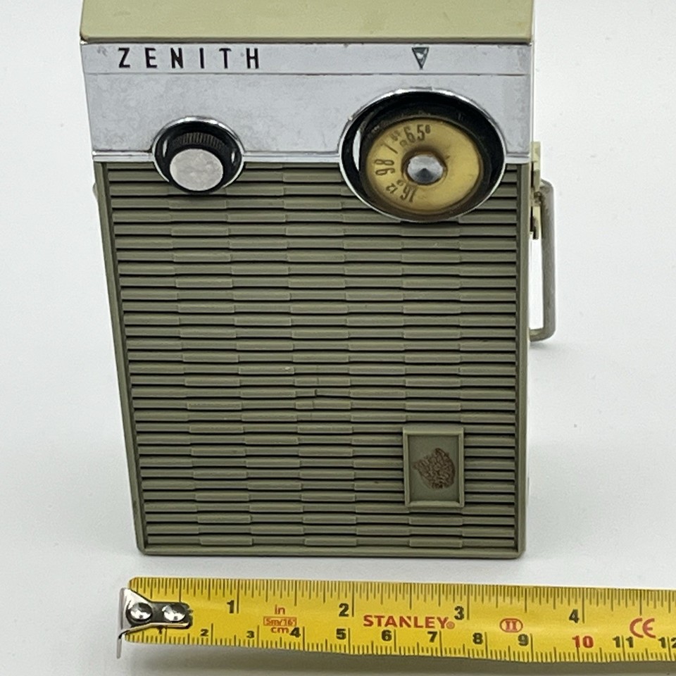 1959 Zenith Royal 275 Transistor Radio - Powers On Low Volume - Missing ...