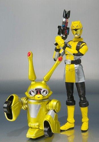 S.H.Figuarts Go Busters Yellow Buster & Usada Lettuce Figure Tamashii ...