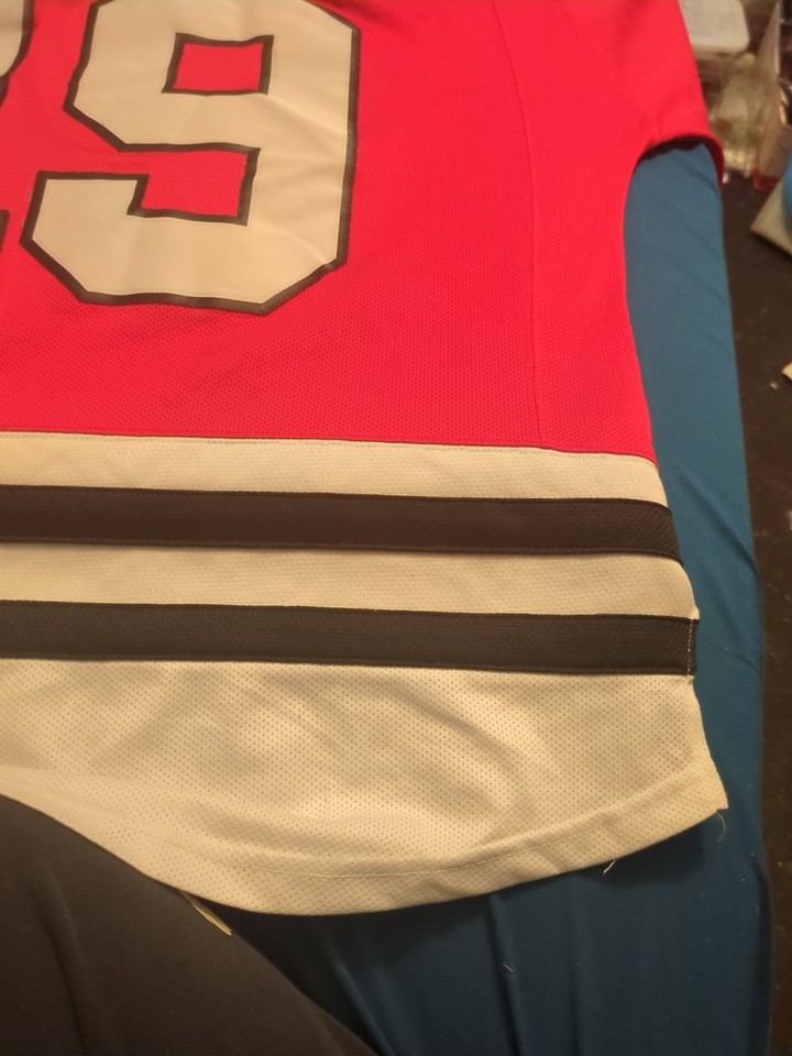 Jonathan Toews Chicago Blackhawks Reebok NHL Jersey L | eBay