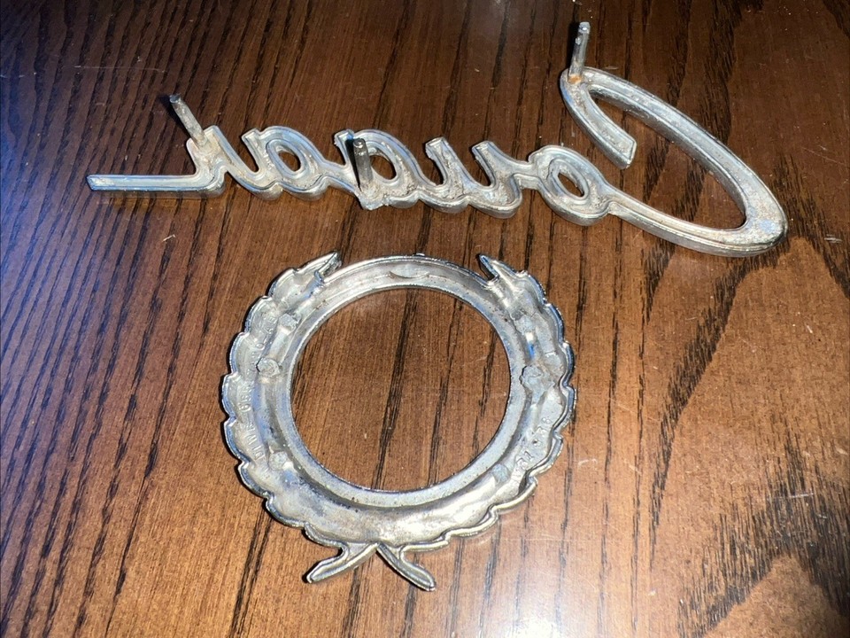 Scripts & Grill Emblem Wreath * 1971 - 1973 Mercury Cougar XR7 *** 2 Piece | eBay