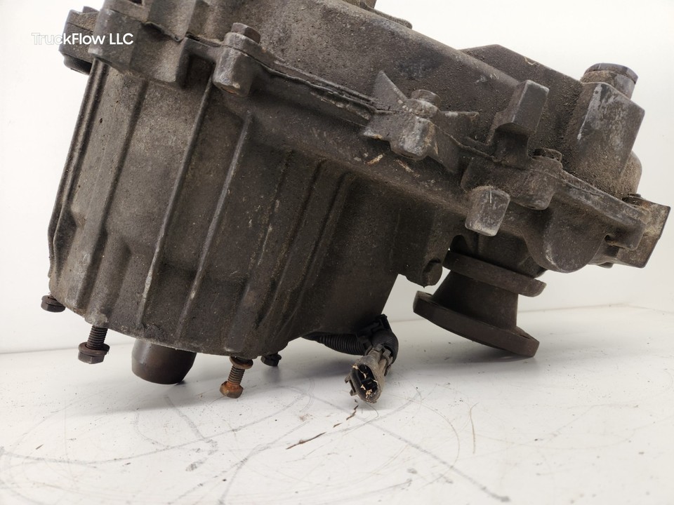 CHEVY NP241C TRANSFER CASE VSS PASSENGER SIDE DROP 27 SPLINE | eBay
