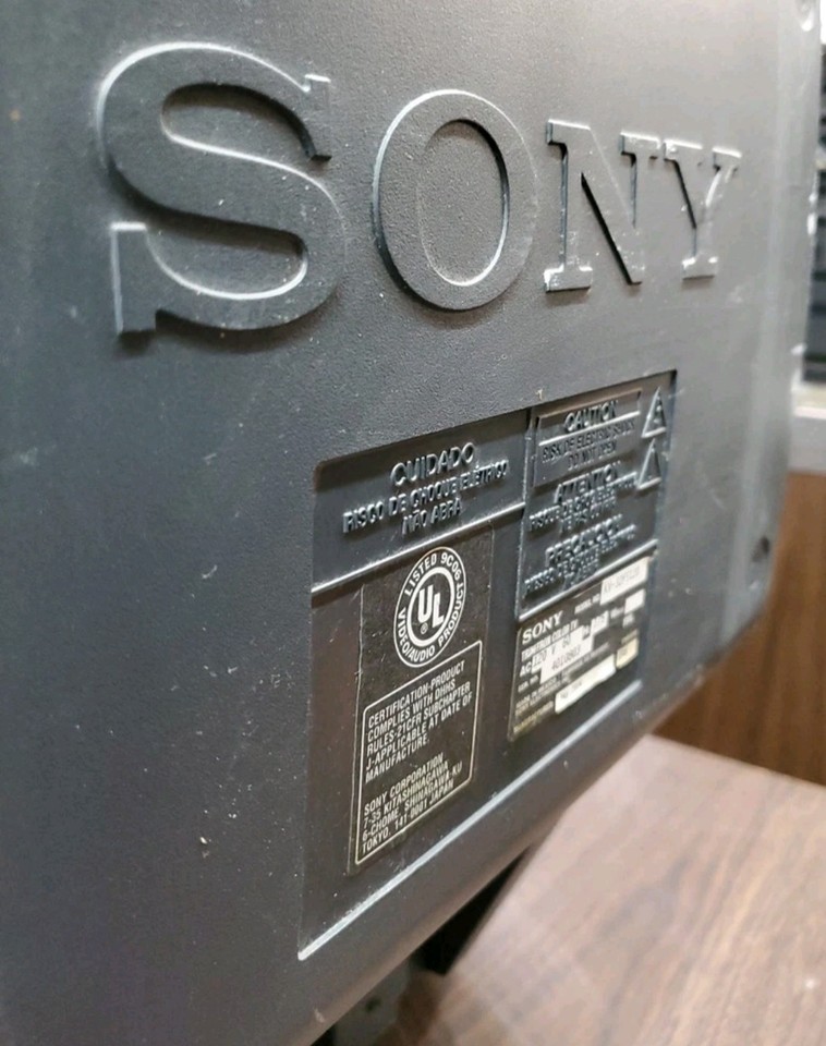 Sony Trinitron 32” CRT TV With OEM Remote (KV-32FS120) – Vintage Gamers ...